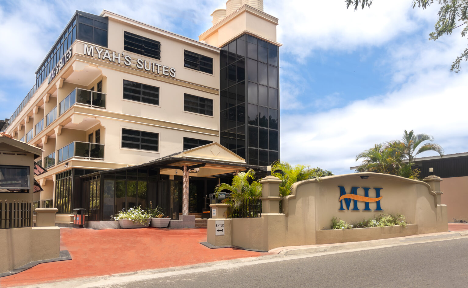 ABOUT US – Myah’s Hotel